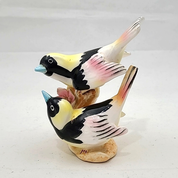unbranded | Accents | Vintage Chickadee Bird Figurine Made In Japan ...